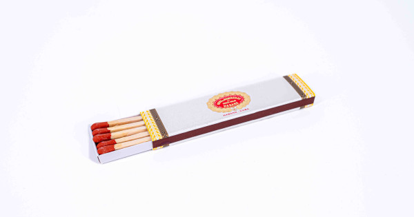 Hoyo de Monterrey szivar gyújtó gyufa - 9cm - Humidorshop.hu - Mert a ...
